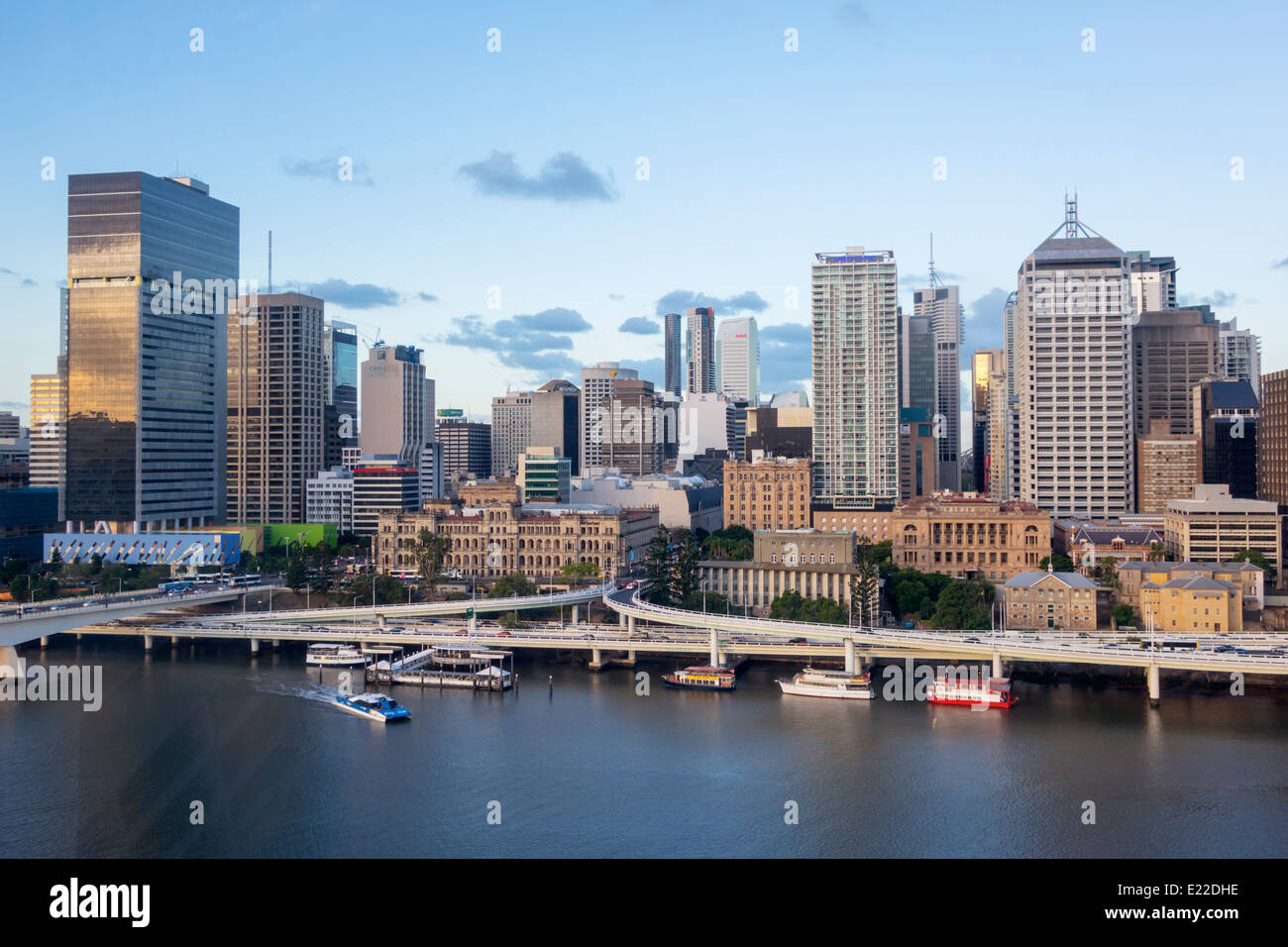 Brisbane skyline dusk hi-res stock photography and images - Alamy