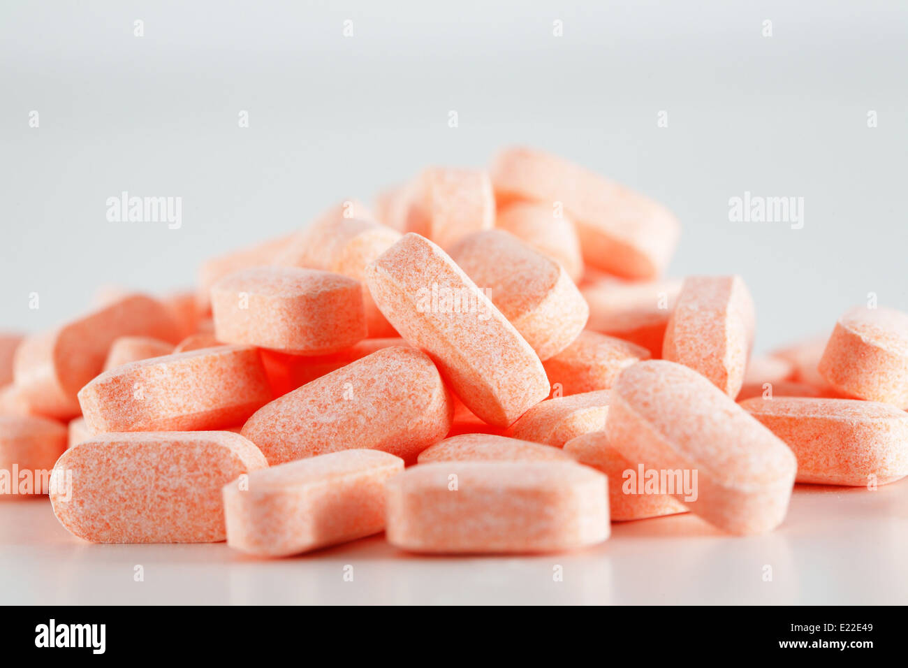 Pills of vitamin C Stock Photo - Alamy