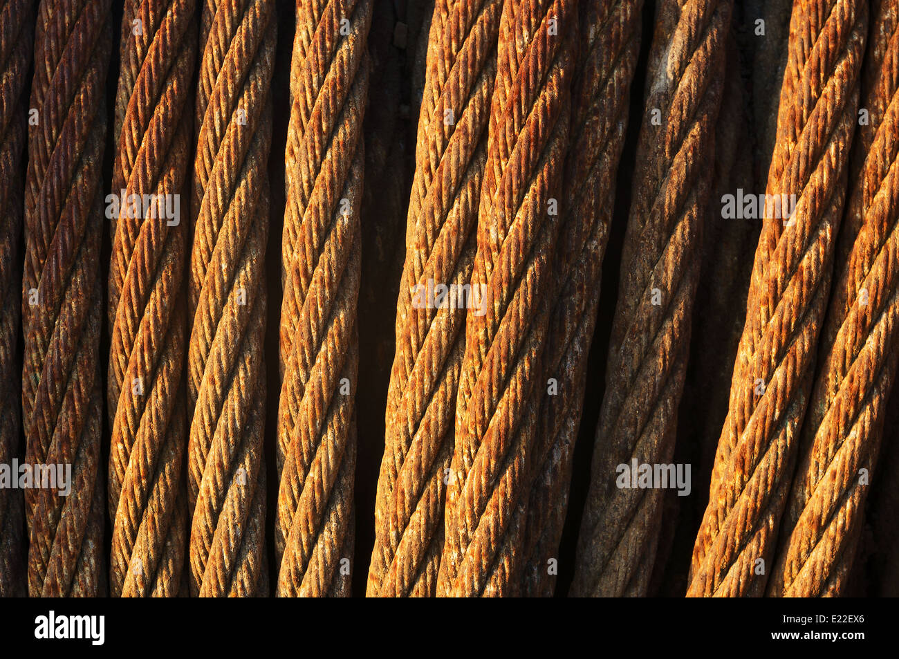 Texture wire rope steel cable hi-res stock photography and images - Alamy