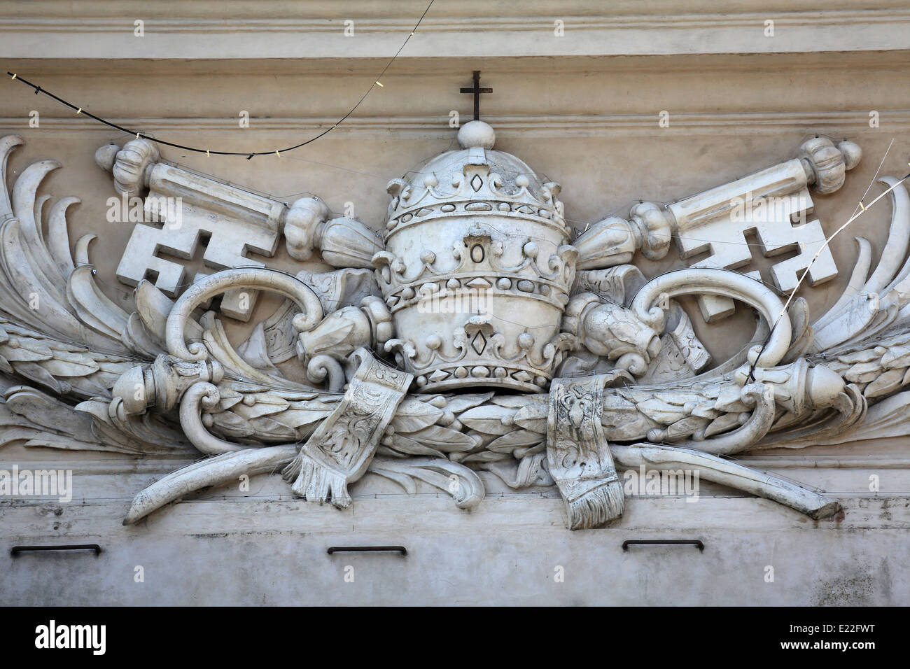 Papal coat of arms hi-res stock photography and images - Alamy