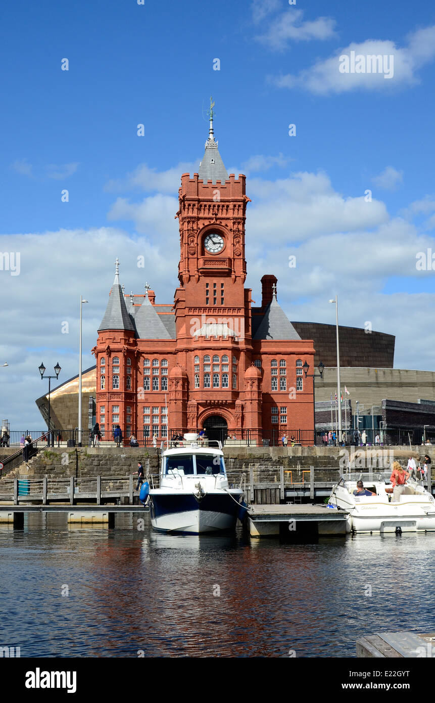 Cardiff bay wales hi-res stock photography and images - Alamy
