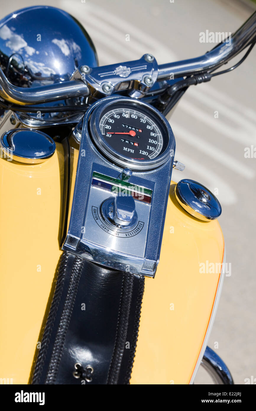 Harley davidson gas tanks hi-res stock photography and images - Alamy