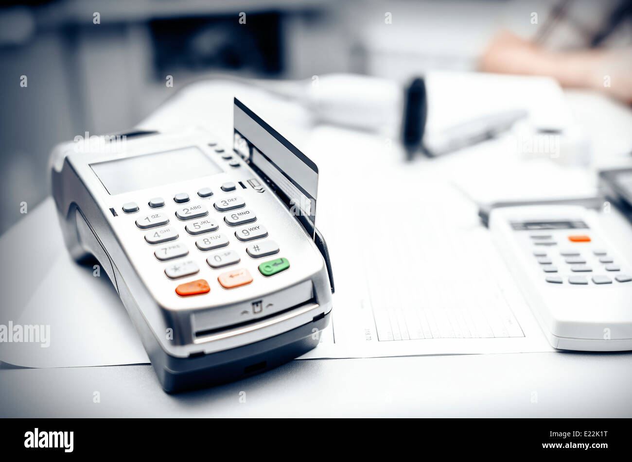Credit card terminal sign hi-res stock photography and images - Alamy