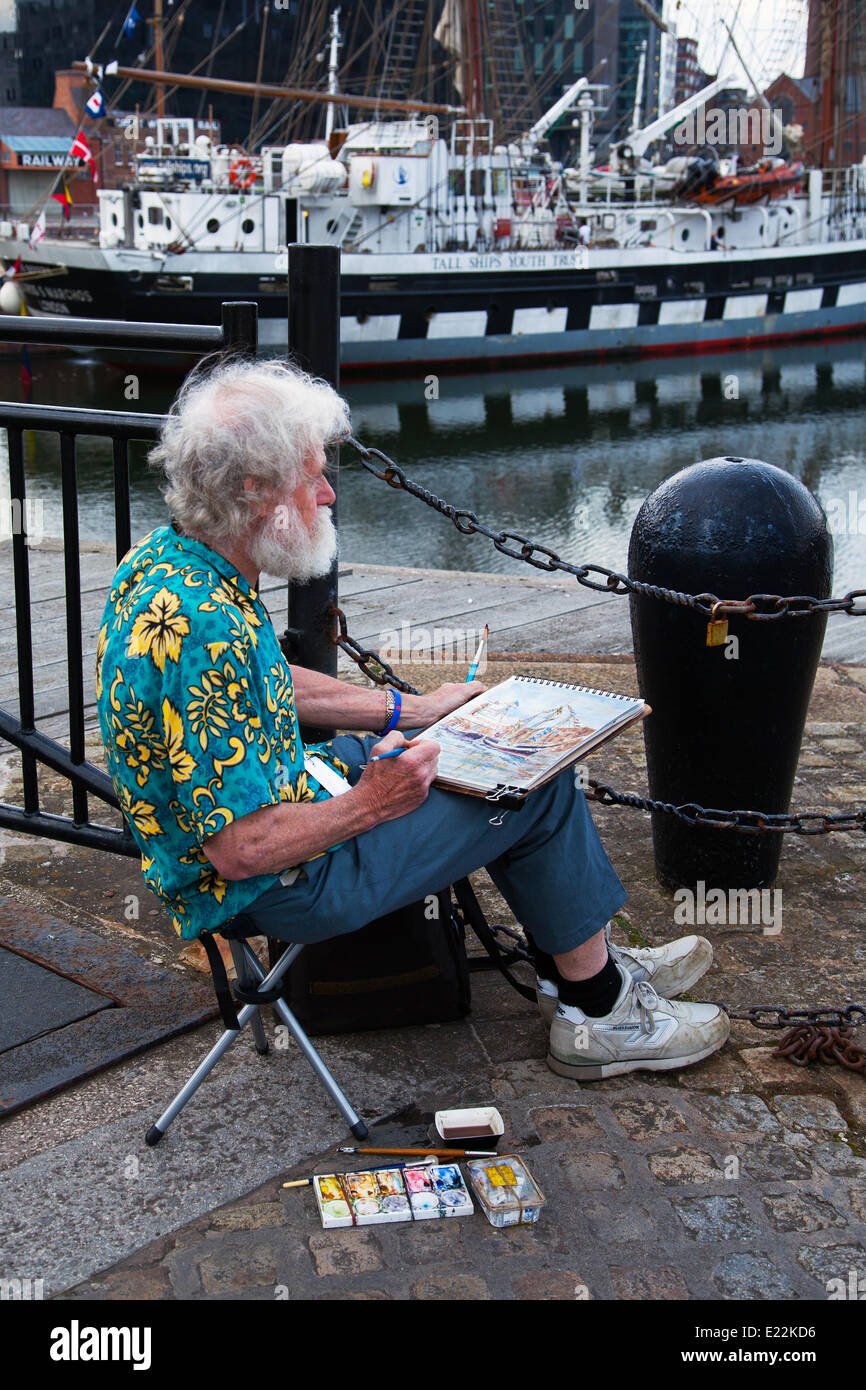 Former royal navy captain hi-res stock photography and images - Alamy