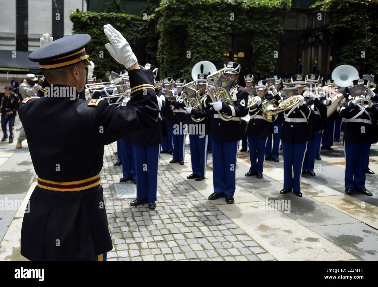 New York, June 13. 14th June, 1775. Drum Corps members attend United ...