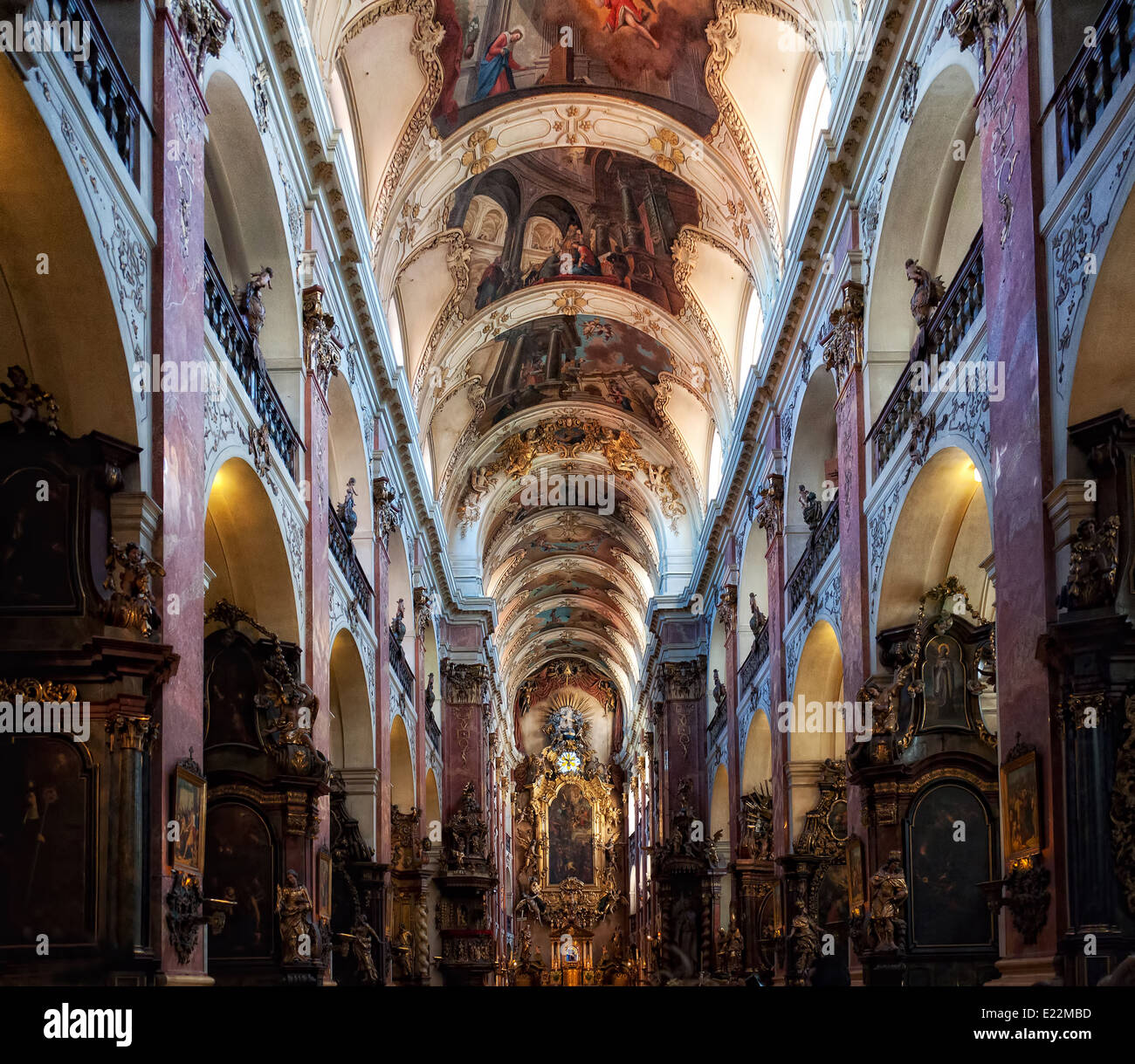 Medieval prague castle interior hall hi-res stock photography and ...