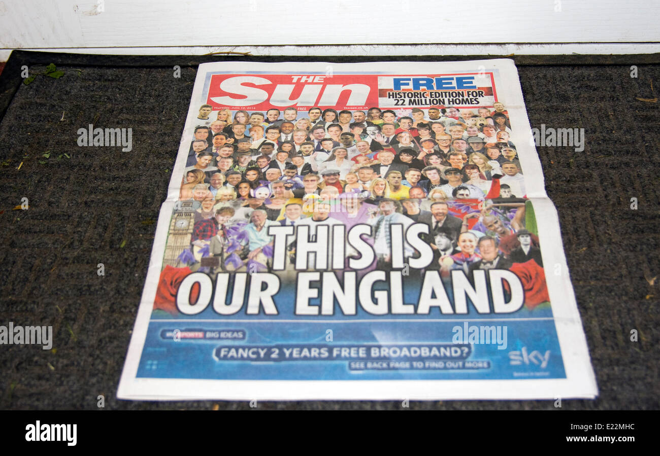 The sun newspaper hi-res stock photography and images - Alamy