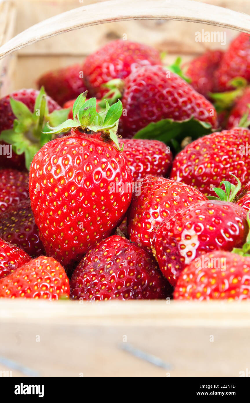 Strawberries in a basket hi-res stock photography and images - Alamy