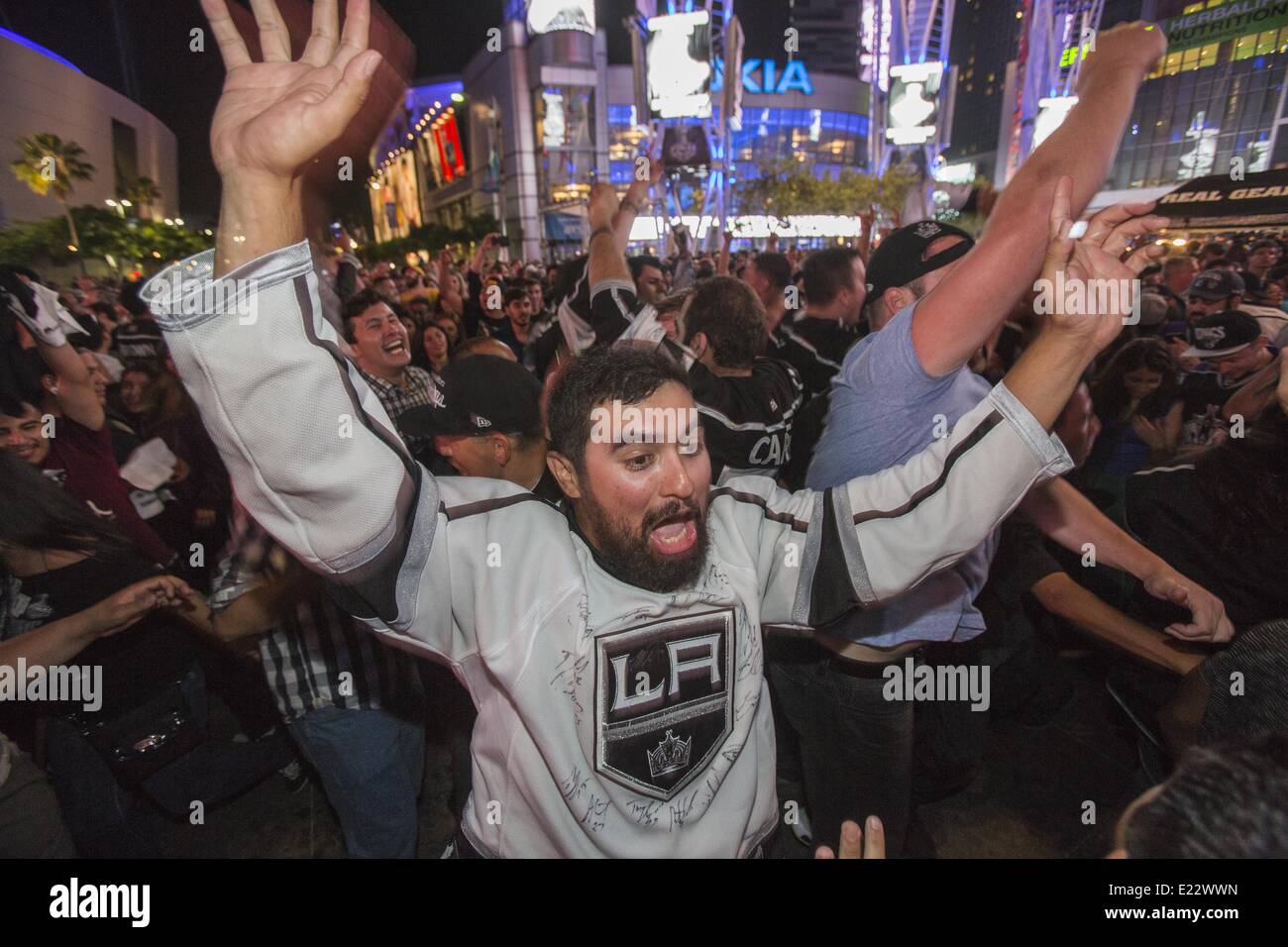 Los Angeles, California, USA. 13th June, 2014. Los Angeles Kings fans ...