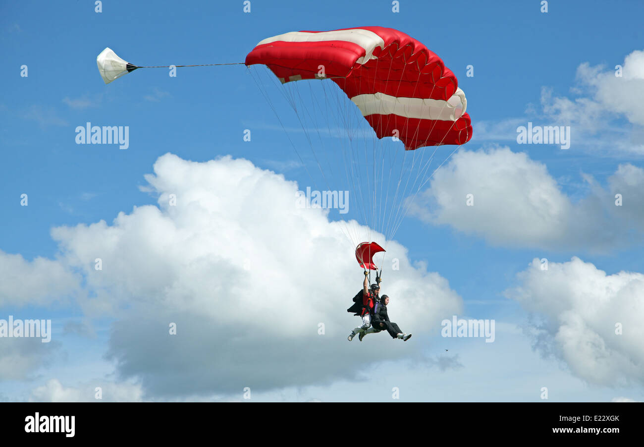 Tandem diving High Resolution Stock Photography and Images - Alamy