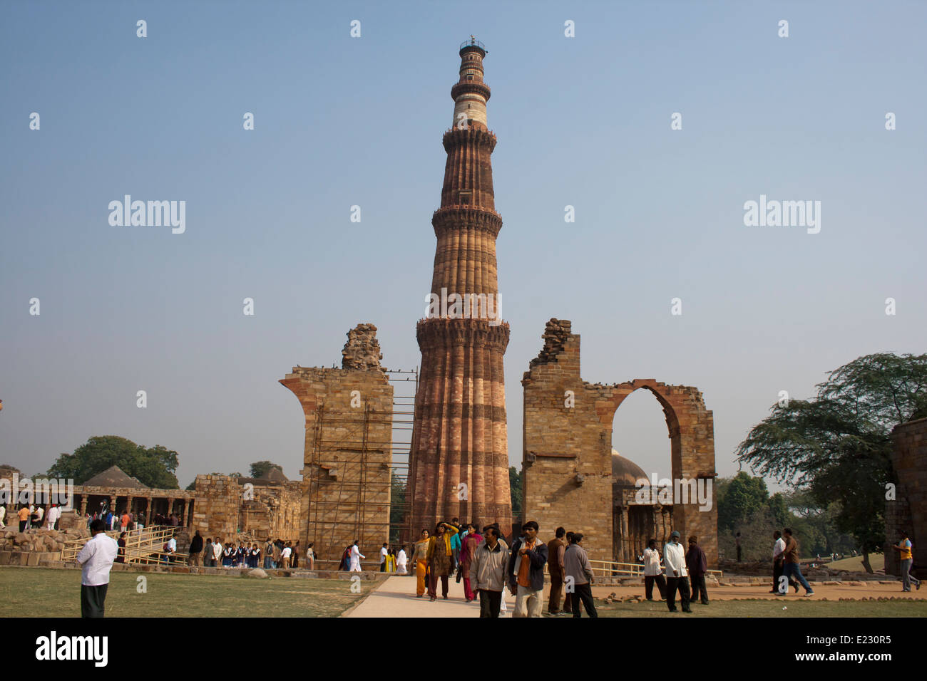 Kutub minar in delhi hi-res stock photography and images - Alamy