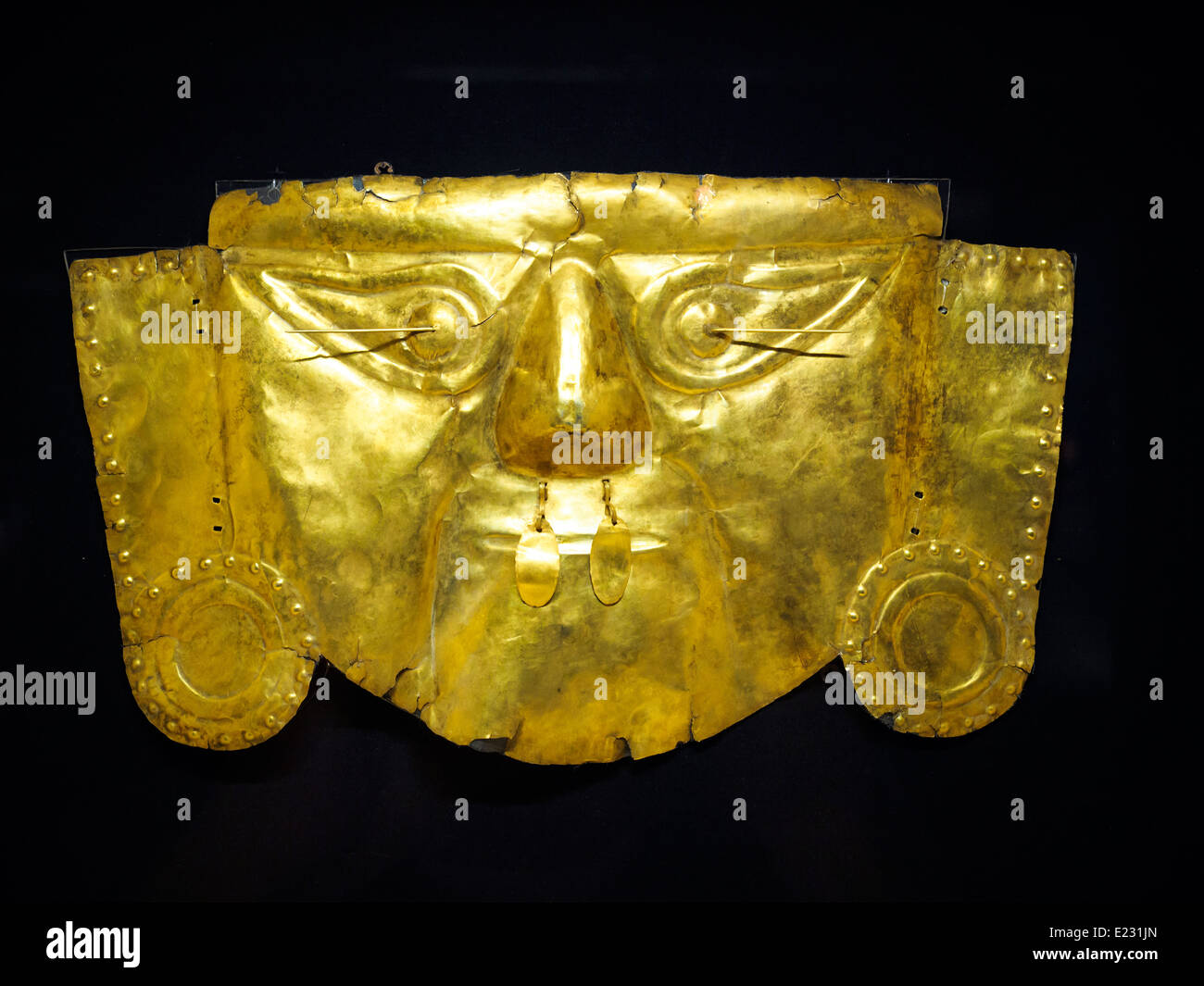 Mask peru hi-res stock photography and images - Alamy
