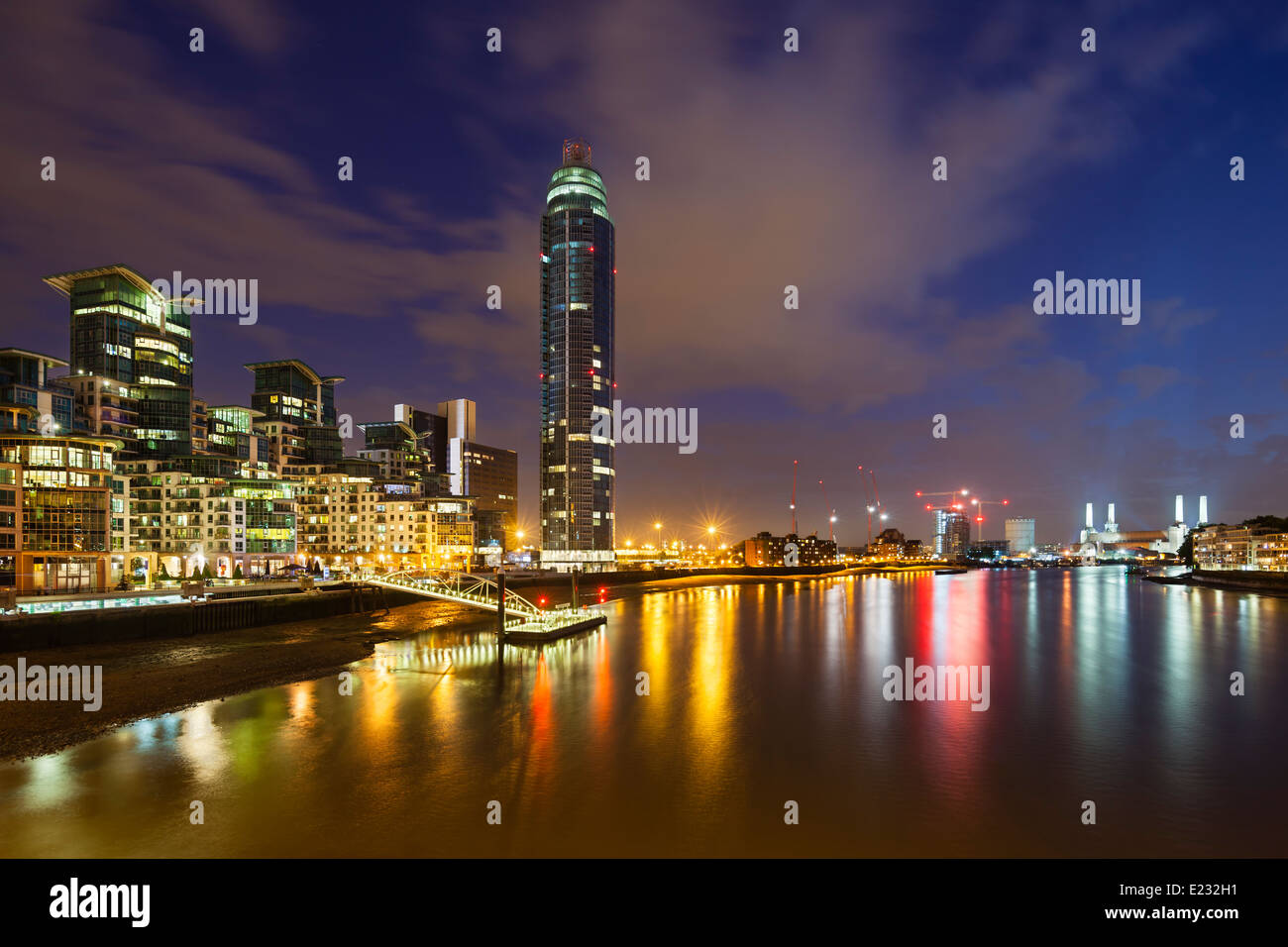 St george wharf in hi-res stock photography and images - Alamy