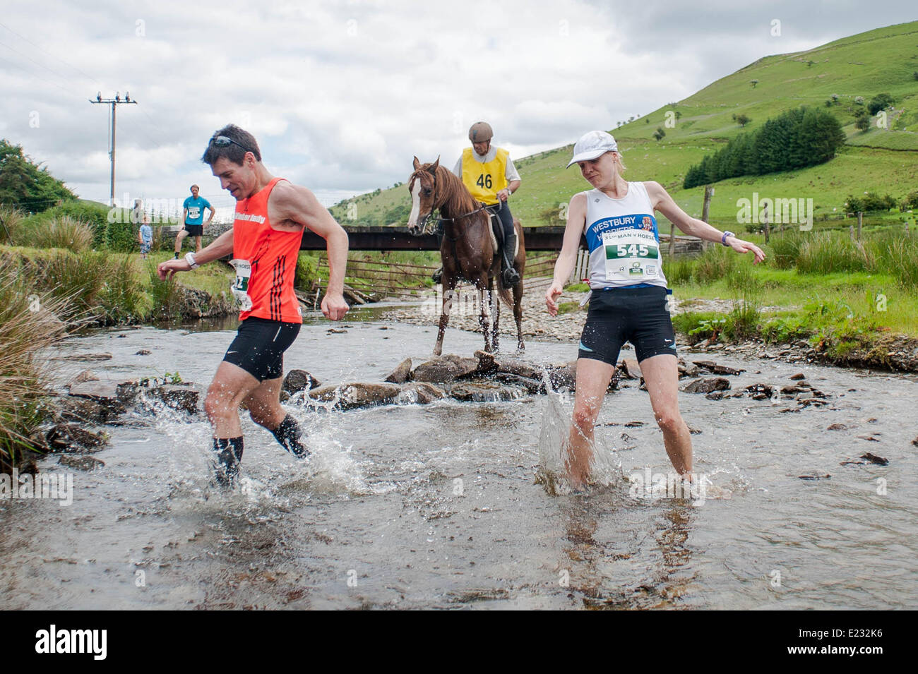 Man versus horse wales hi-res stock photography and images - Alamy