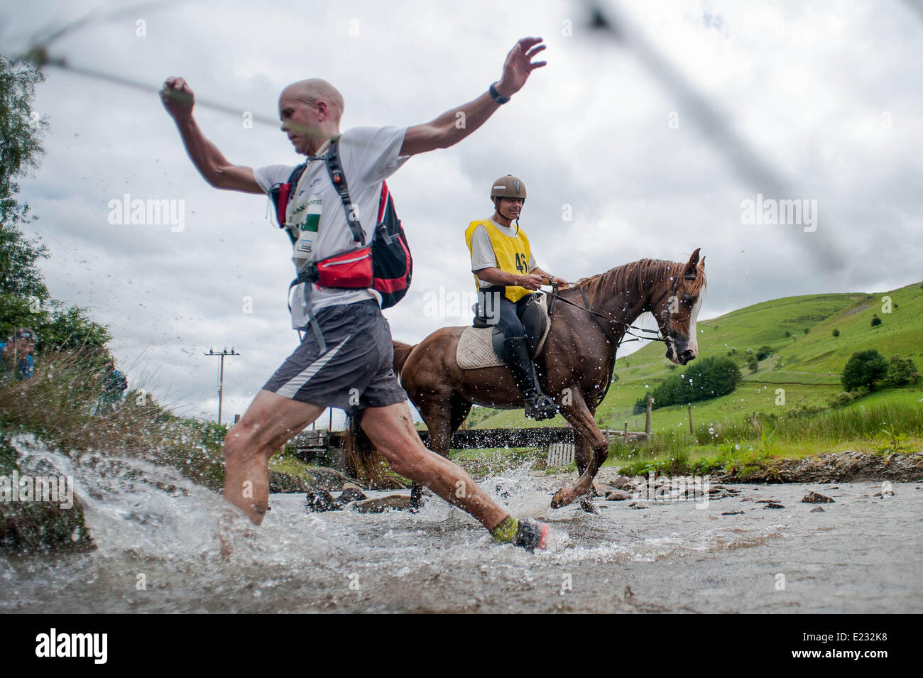 Man versus horse wales hi-res stock photography and images - Alamy