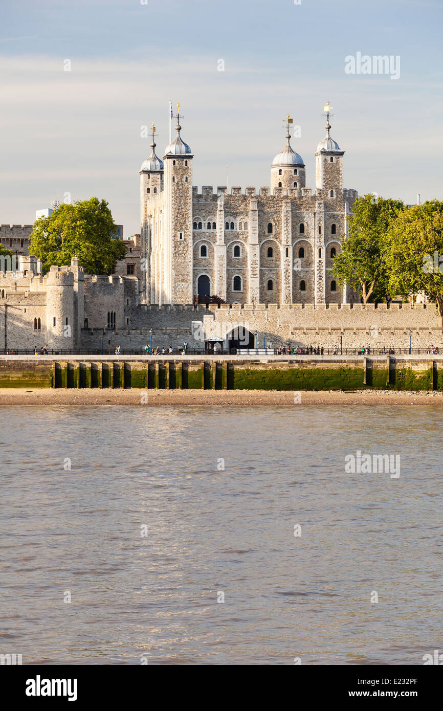 Thames water tower hi-res stock photography and images - Alamy