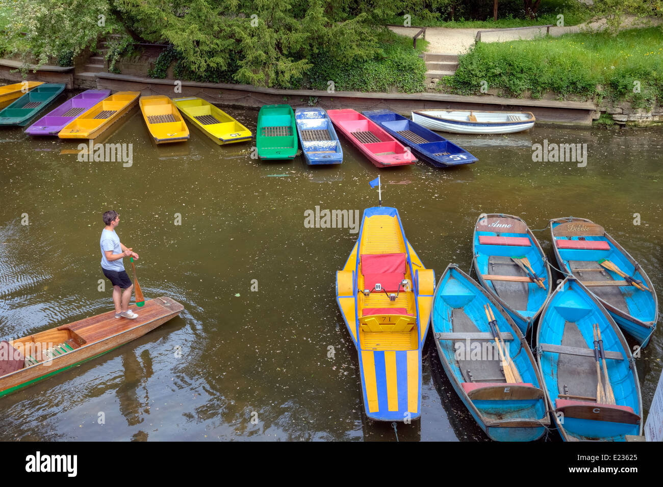 Oxford river magdalen college hi-res stock photography and images - Alamy