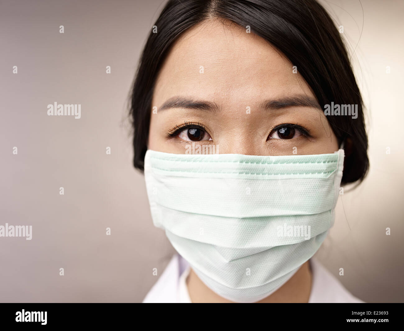 Woman medical mask hi-res stock photography and images - Alamy