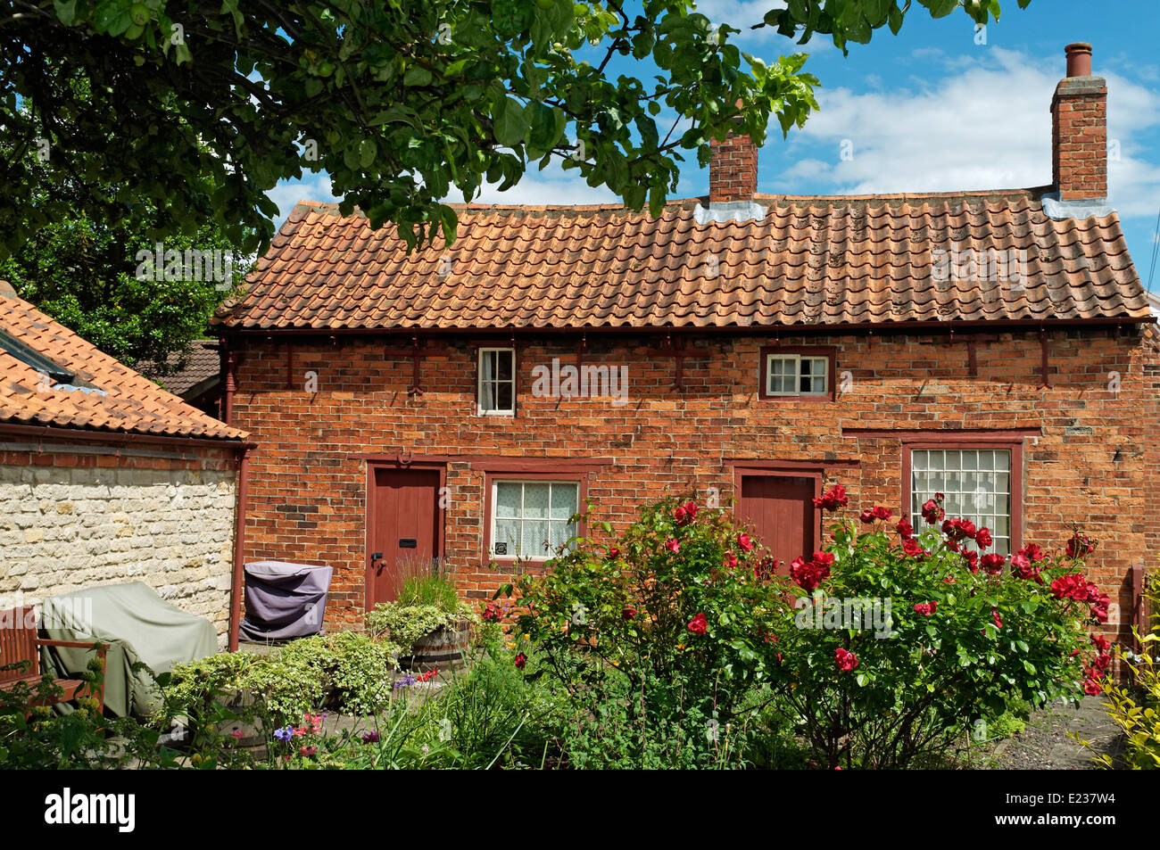 Mrs smiths cottage hi-res stock photography and images - Alamy