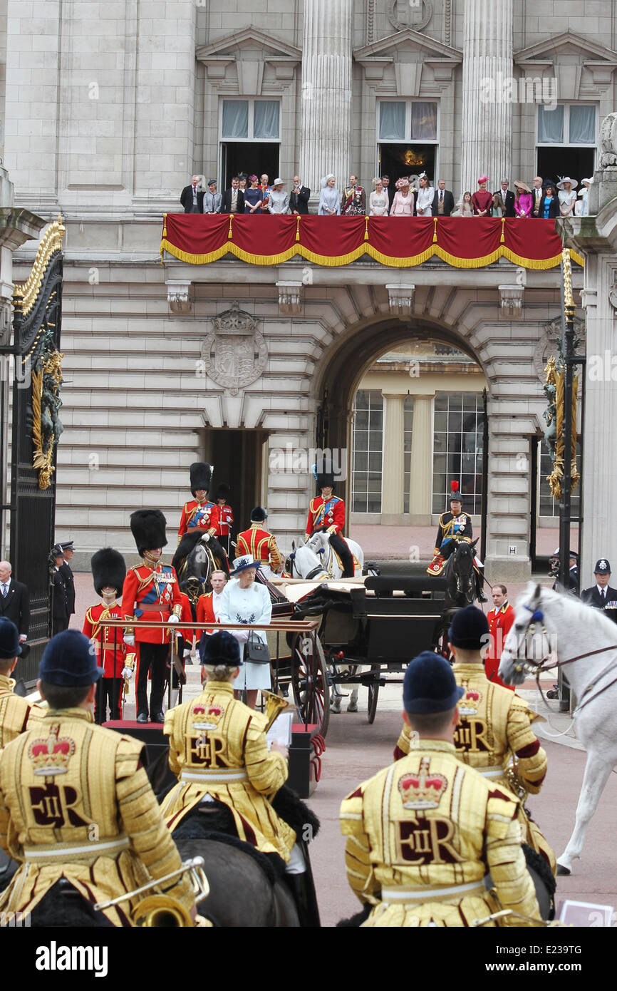 Queen elizabeth philip guard hi-res stock photography and images - Alamy