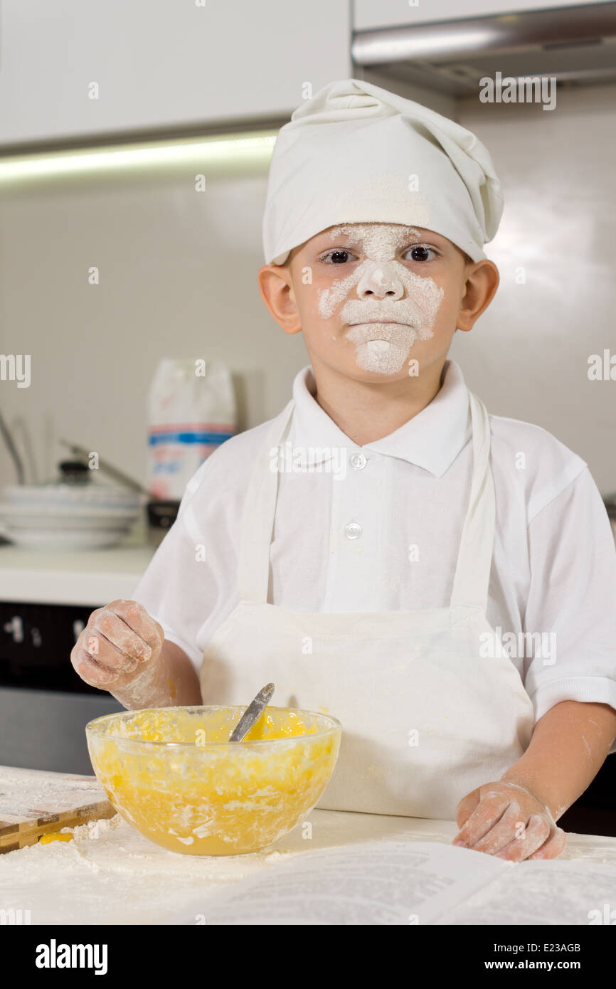 Flour on face kid hi-res stock photography and images - Alamy