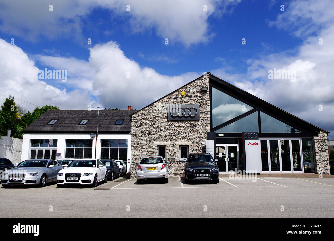 Uk car dealership audi hi-res stock photography and images - Alamy
