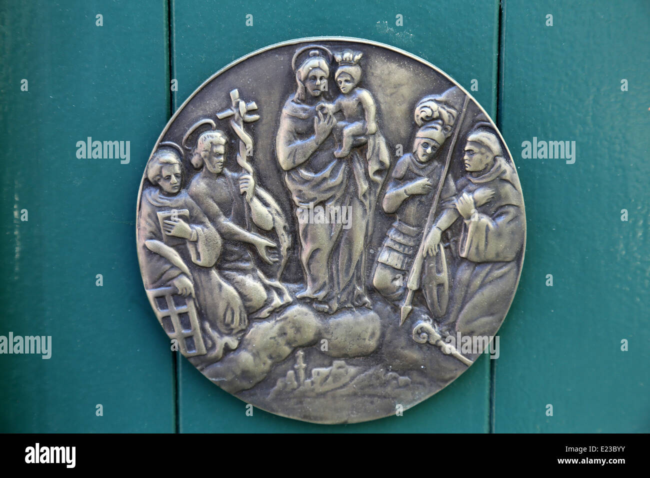 Virgin mary and baby jesus hi-res stock photography and images - Alamy