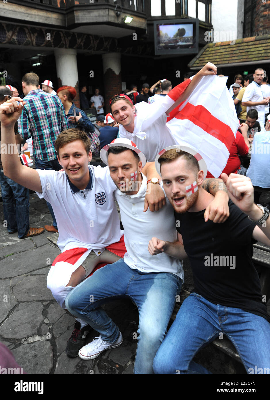 Football fans england flag hi-res stock photography and images - Alamy