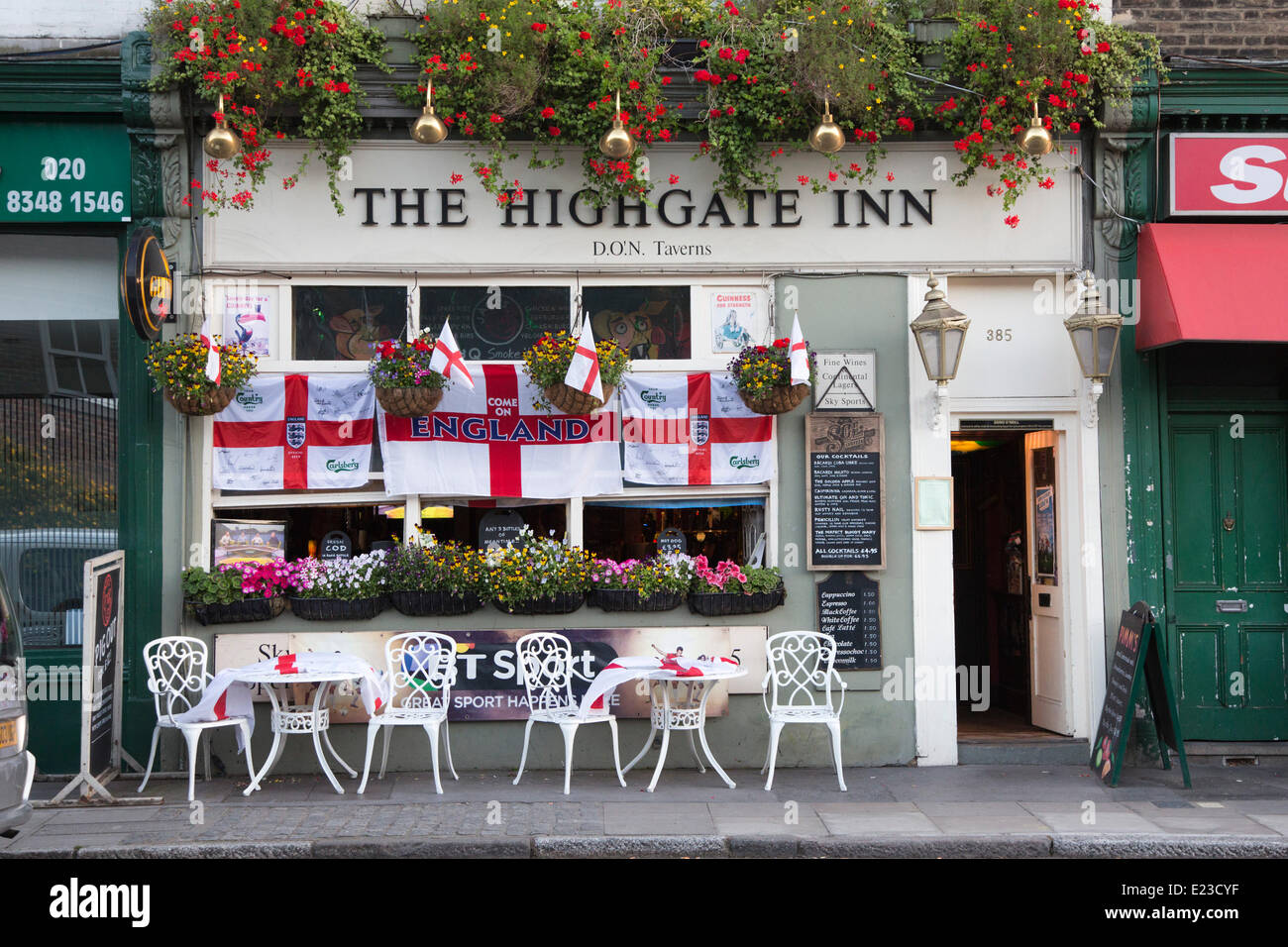 World cup pub london hi-res stock photography and images - Alamy