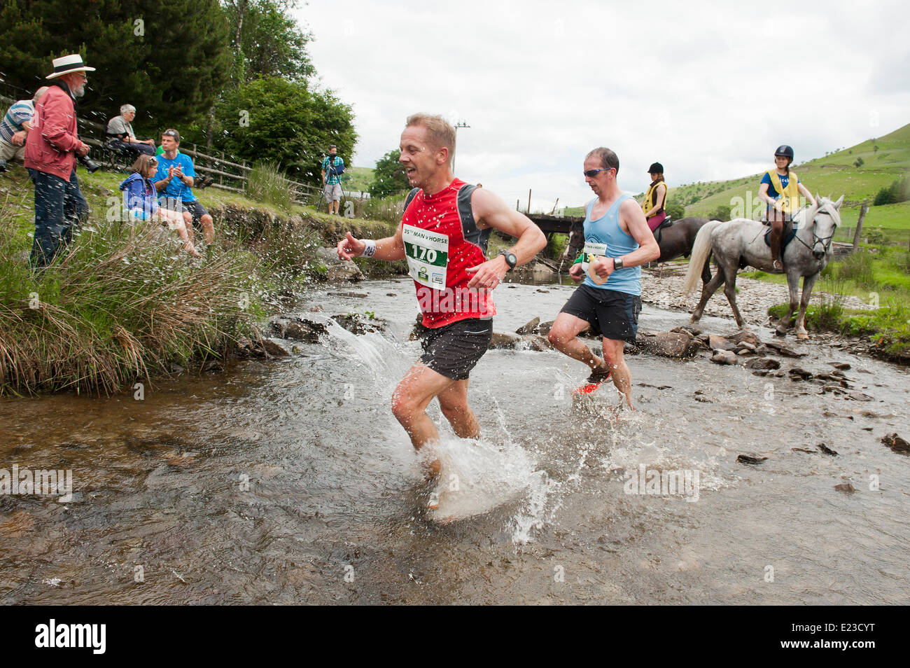 Man versus horse wales hi-res stock photography and images - Alamy