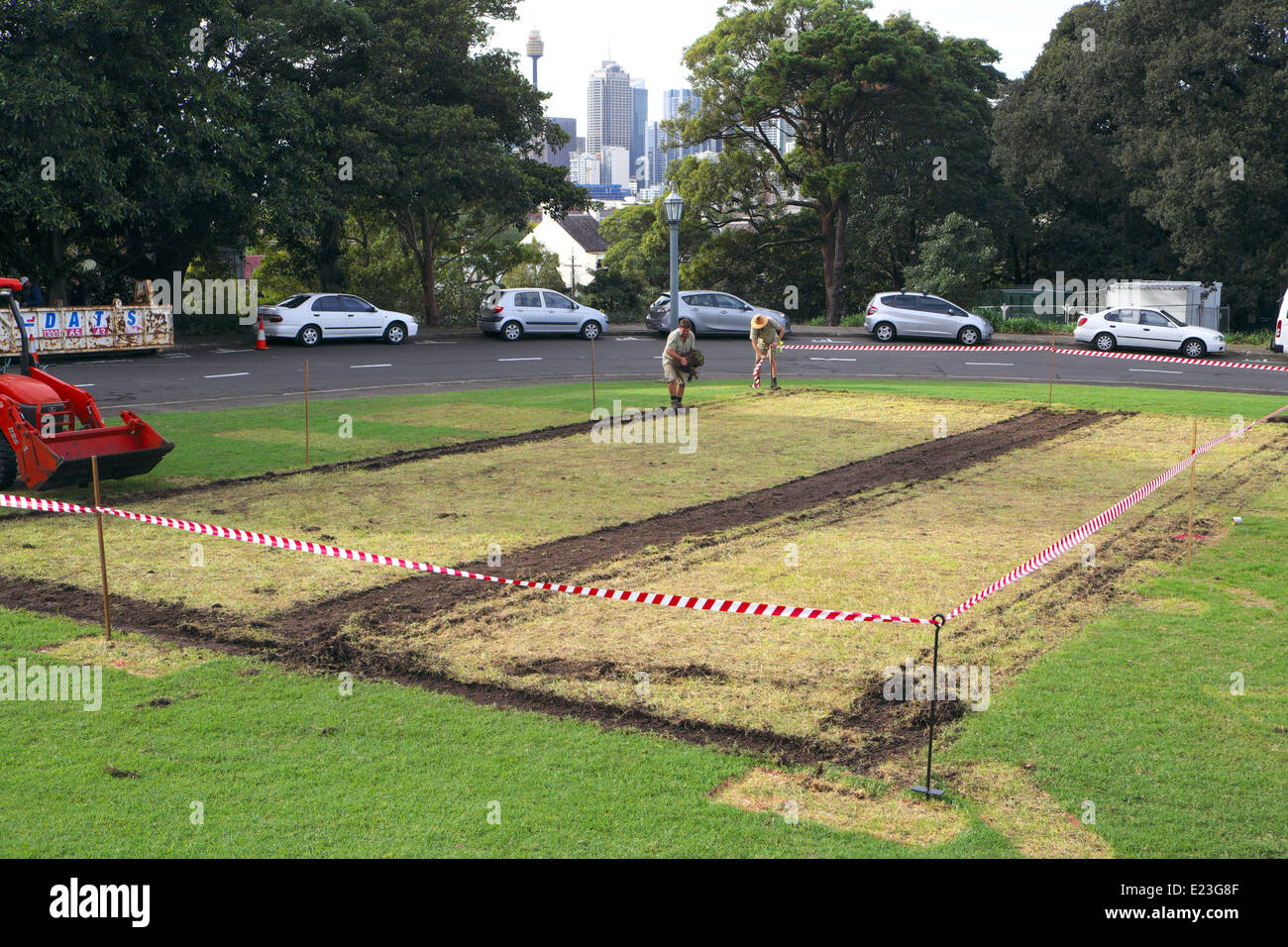 laying turf at University of Sydney campus , Camperdown, australia's ...