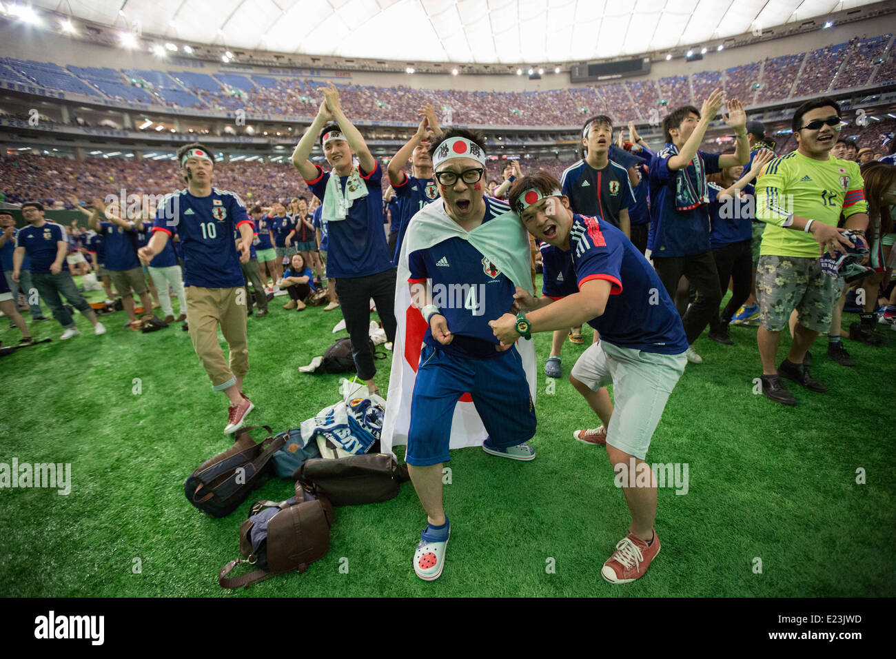 Tokyo, Japan. 15th June, 2014. Japanese football fans cheer on in ...