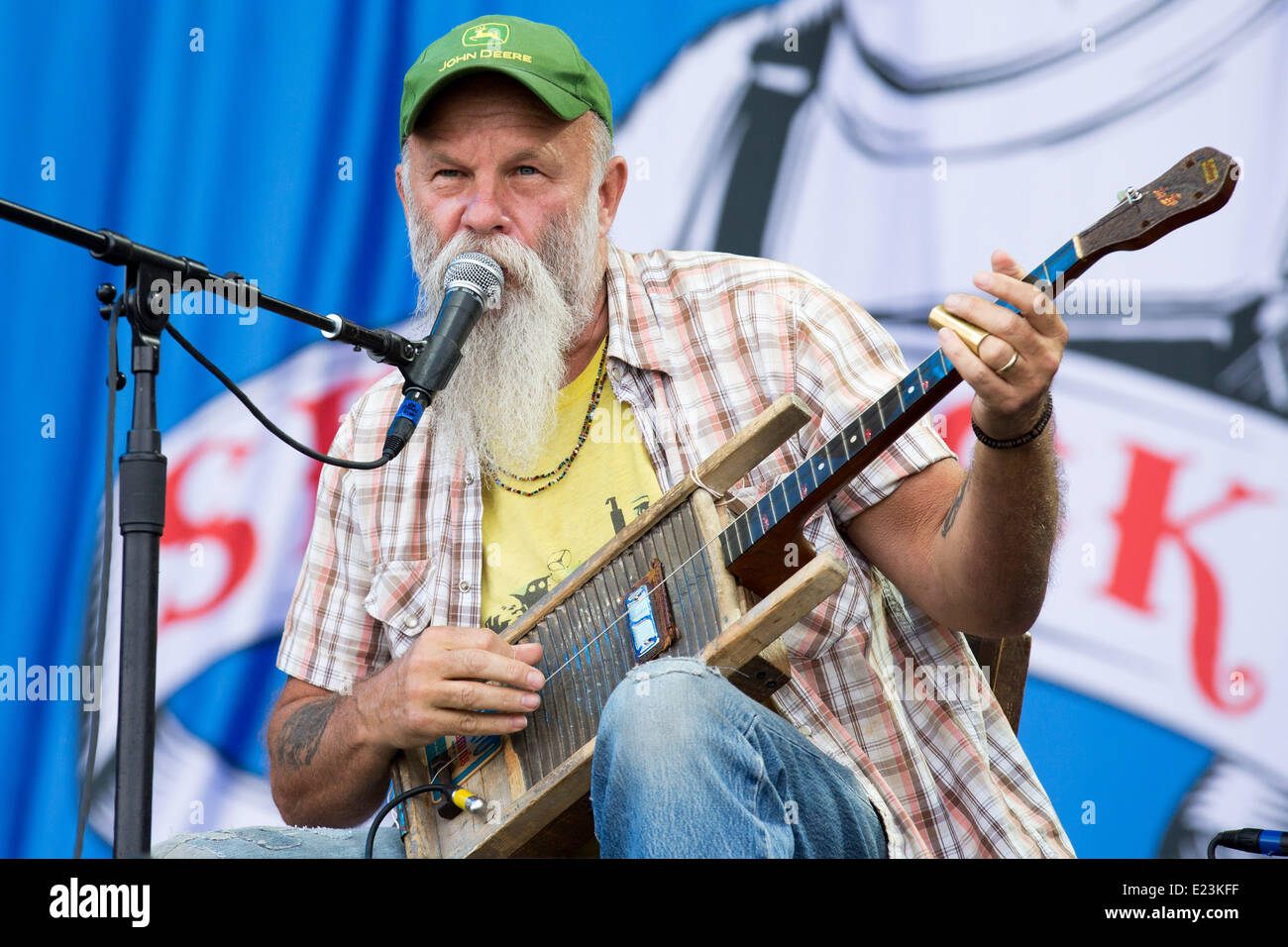 Steve wold hi-res stock photography and images - Alamy