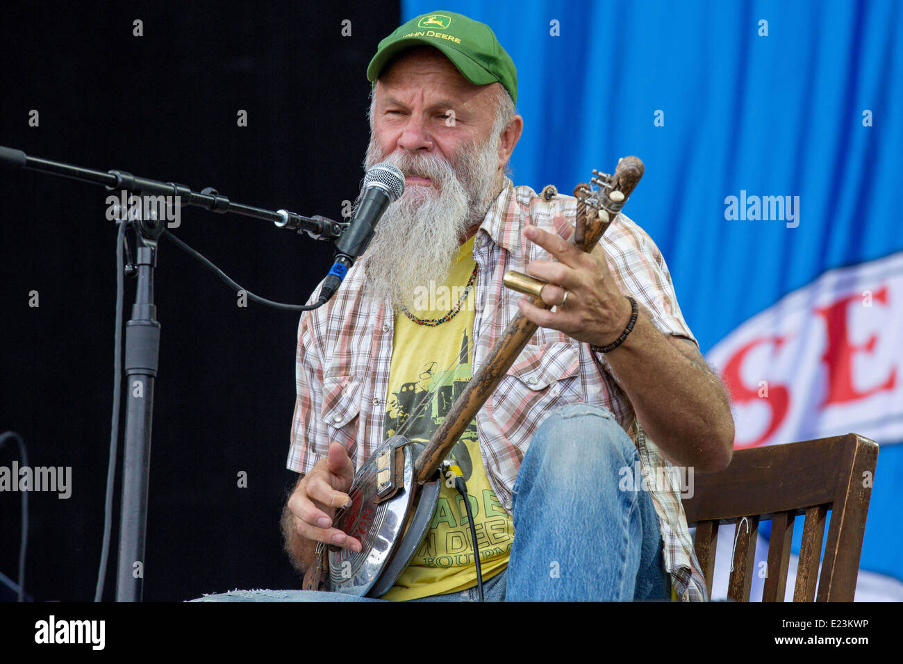 Manchester, Tennessee, USA. 14th June, 2014. Musician STEVEN WOLD of ...