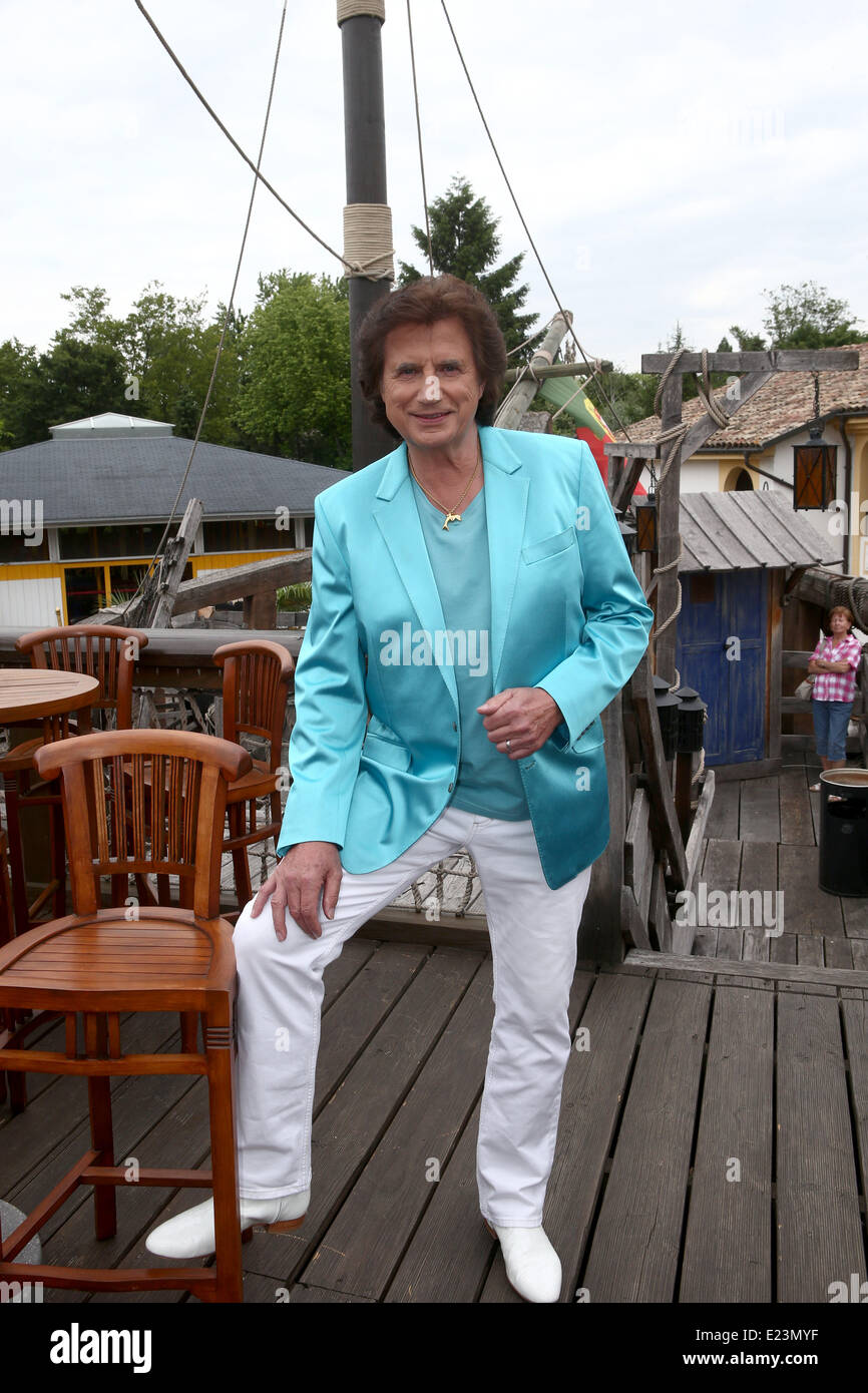 Rust, Germany. 14th June, 2014. German folk singer Olaf Malolepski ...