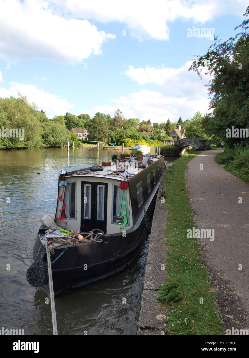 Canal boat on the River Thames near Iffley Lock, Oxford, UK Stock Photo ...