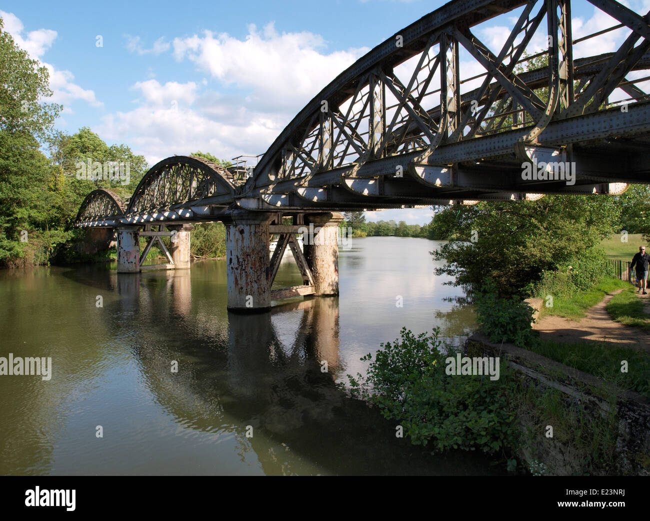 Old railway bridge over the River Thames, Near Oxford, UK Stock Photo ...