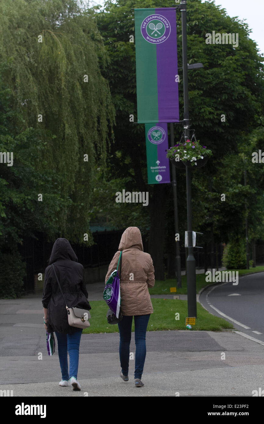 Wimbledon banners hi-res stock photography and images - Alamy