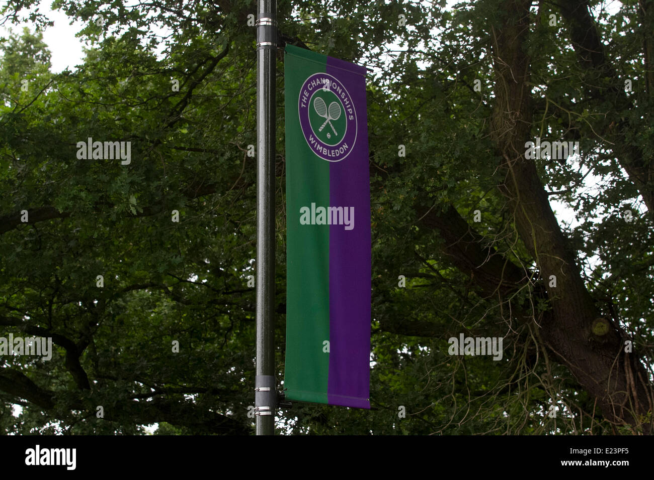 Wimbledon tennis banners hi-res stock photography and images - Alamy