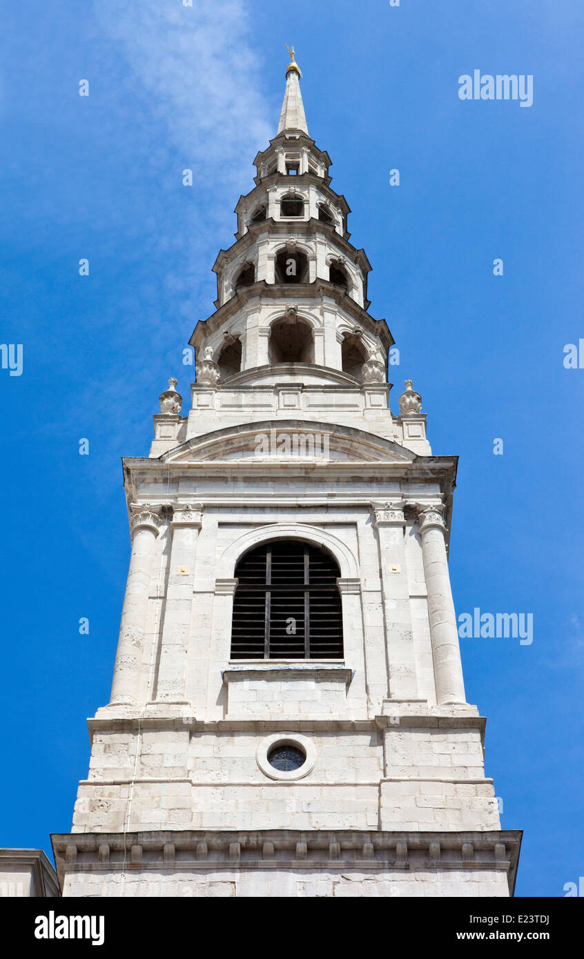 The historic St. Bride's Church in the City of London Stock Photo - Alamy