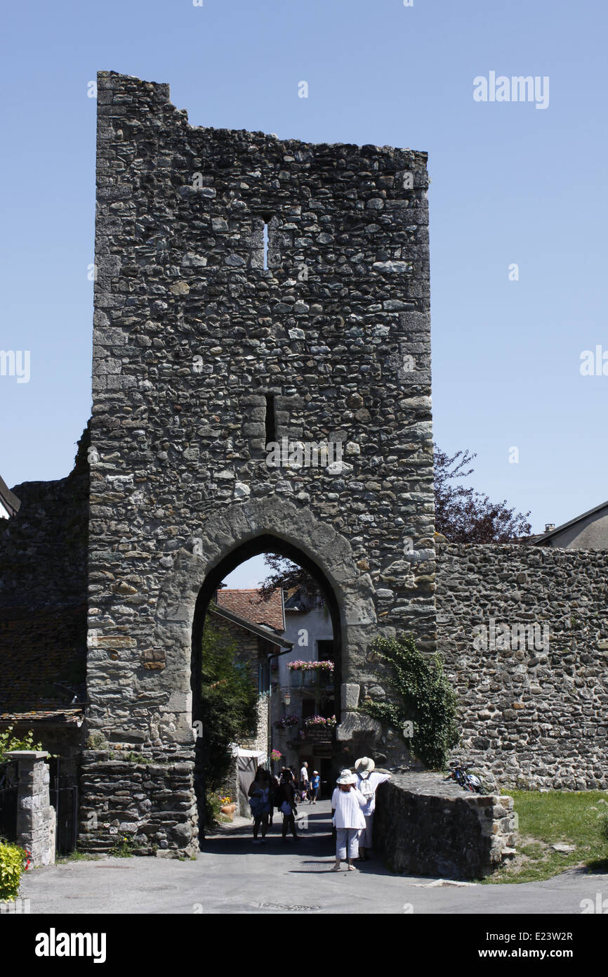 Medieval city of Yvoire near Leman lake, Haute Savoie, Rhone Alpes ...