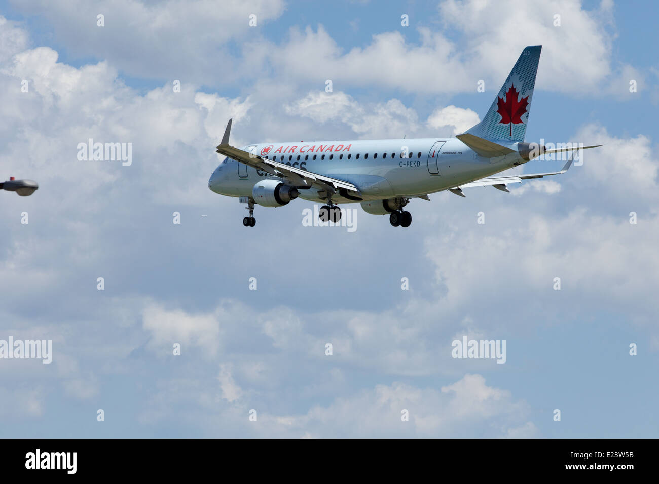 Westjet Boeing 737 Landing at Pearson Airport Toronto Canada Stock ...