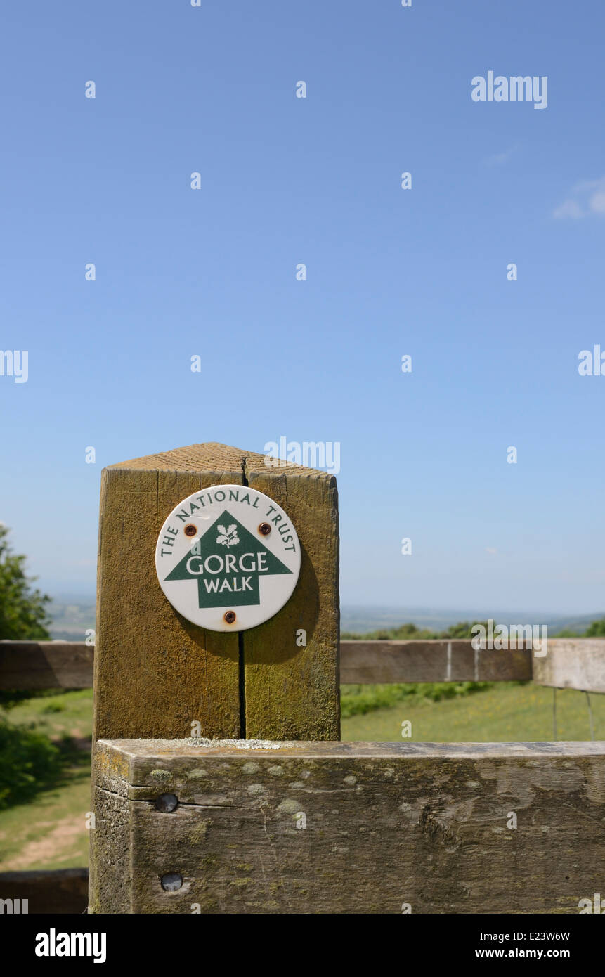 Cheddar Gorge Walk Sign post - National trust Stock Photo - Alamy
