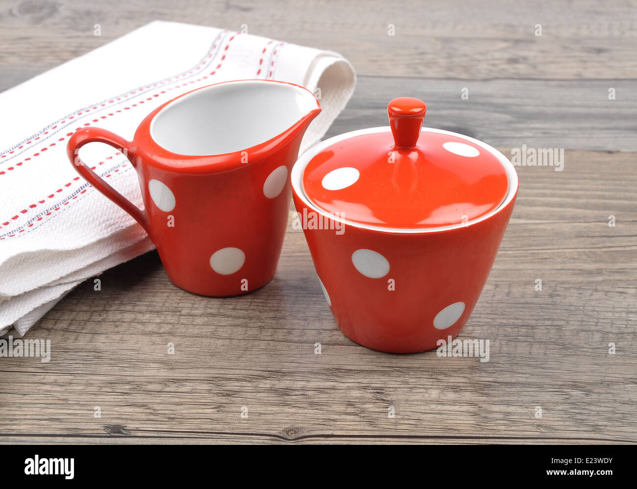 Milk jug and sugar bowl Stock Photo - Alamy