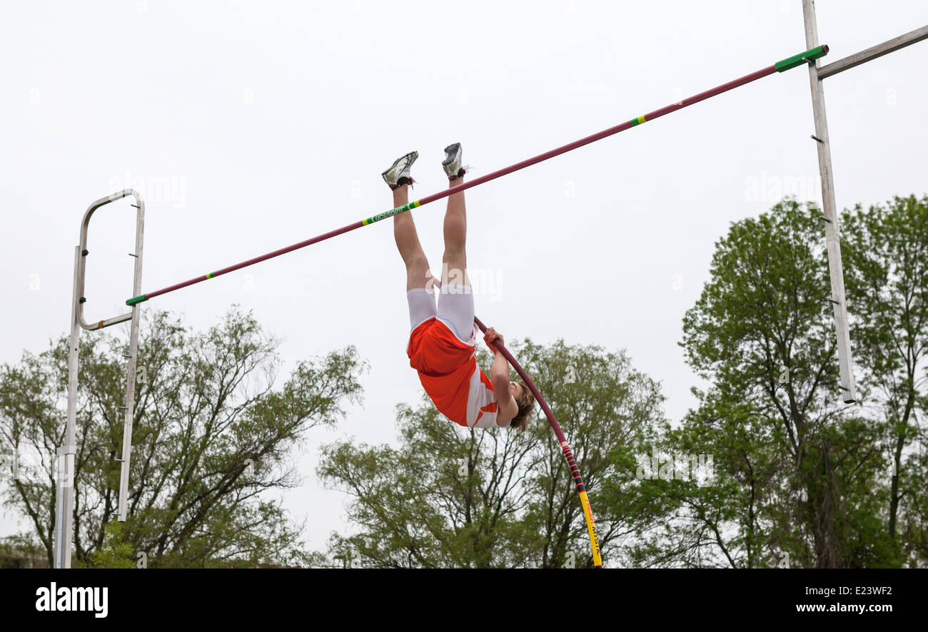 High school athletes compete in a track and filed meet in Milwaukee ...