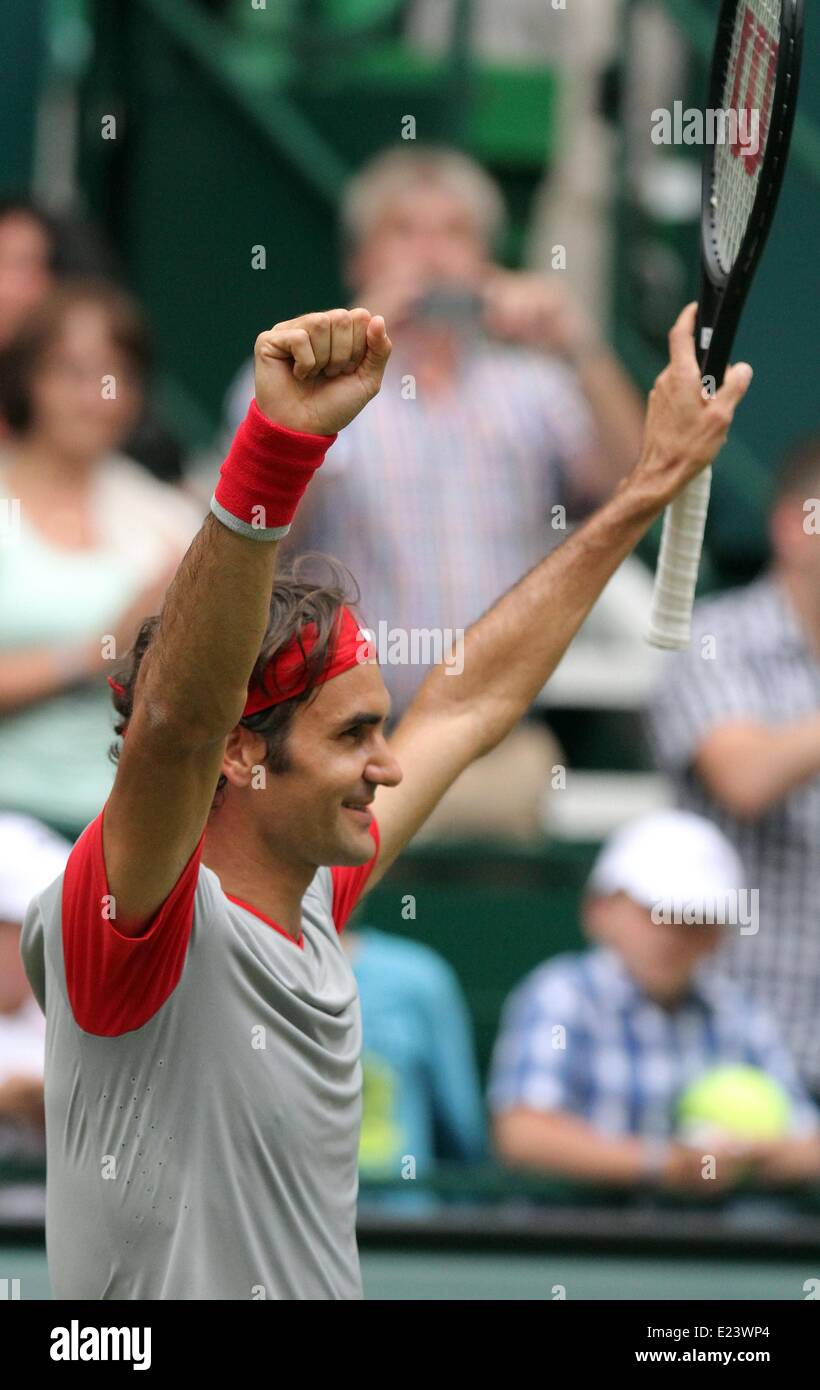 Roger federer trophy hi-res stock photography and images - Alamy
