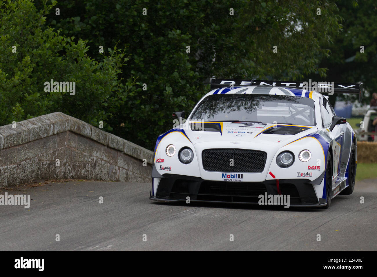 Supercar roadster Bentley racing car at the Cholmondeley Pageant of ...