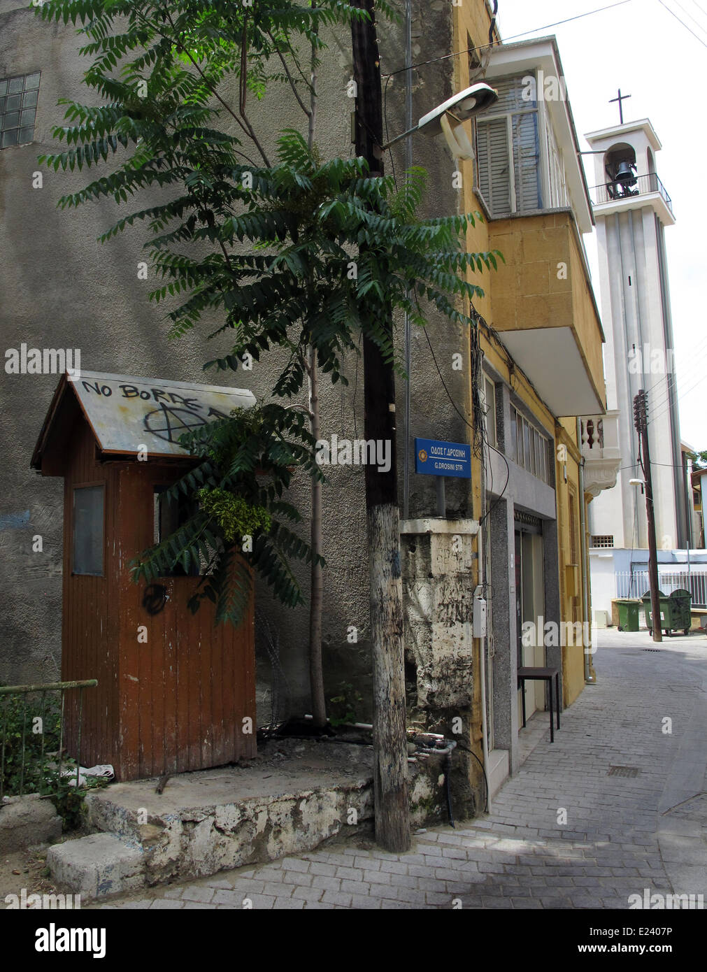 Nicosia, Cyprus. 29th May, 2014. An old guard house in the southern ...
