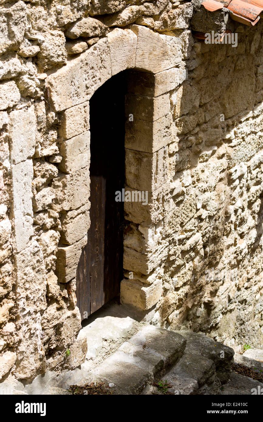 Stone Gate in the medieval Village Bonnieux, Provence, France Stock ...
