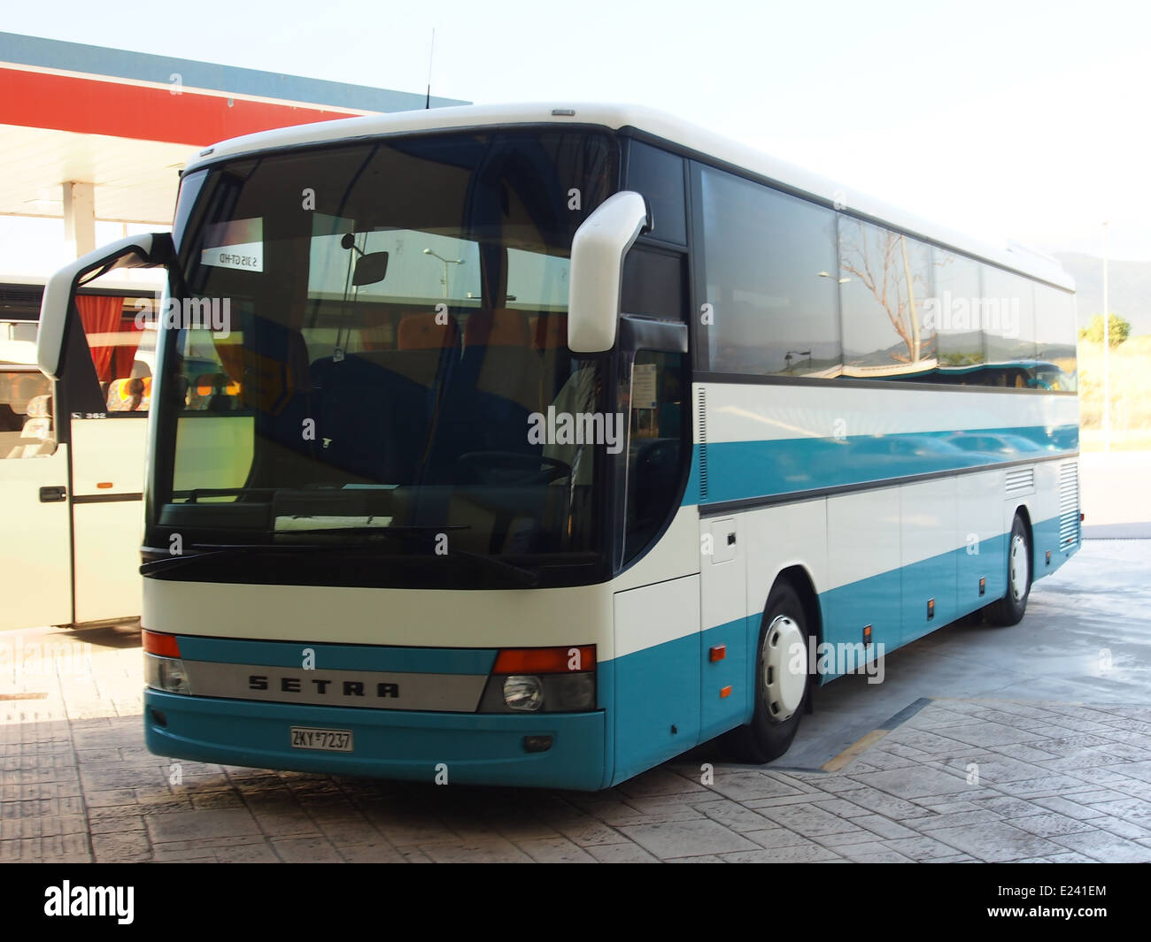 Bus setra hi-res stock photography and images - Alamy